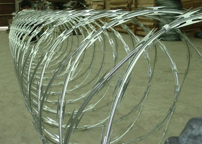 Galvanized Concertina Cross CBT 65 Razor Wire For Military Razor Wire Fence