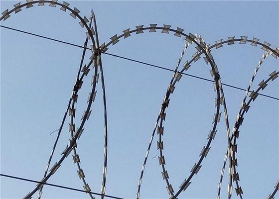 High Grade BTO 22 Razor Wire Fence 500mm Coil Diameter Concertina Blade ...